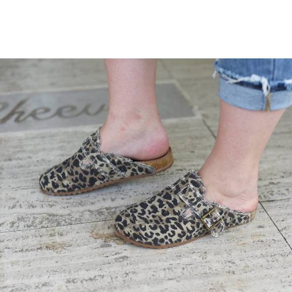 Very G | Shoes | New Very G Cork Sole Slides In Cheetah | Poshmark